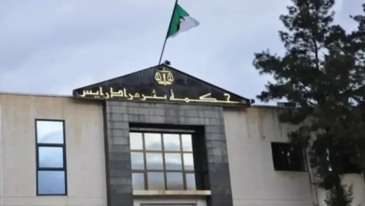 Verdict rendu dans l’affaire de la profanation du drapeau national ...